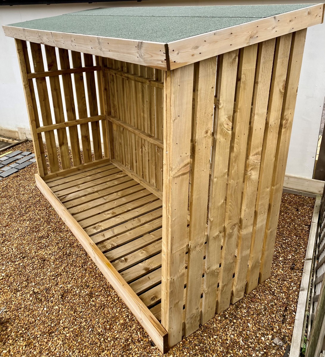 Heritage Log Store Large | Earnshaws Fencing Centres