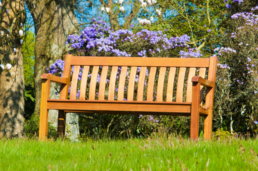 Stunning Garden Bench Ideas | Earnshaws